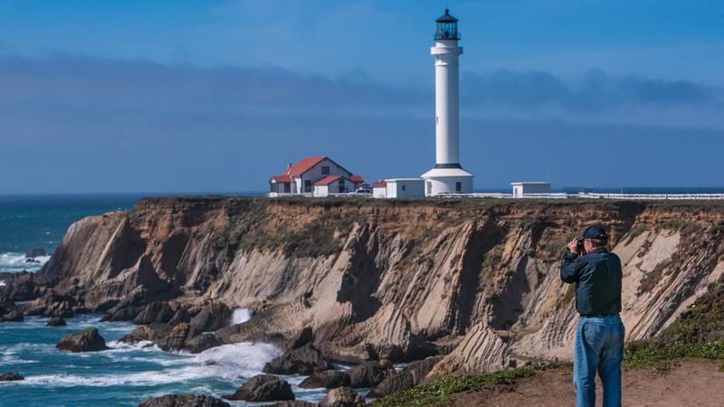 Super-Scenic Lighthouses - Sunset Magazine