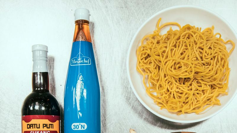 How To Throw a Filipino Food Dinner Party - Sunset Magazine